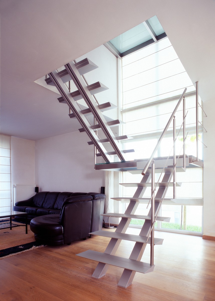 Modern stair Project Triangle6 | www.graah.be