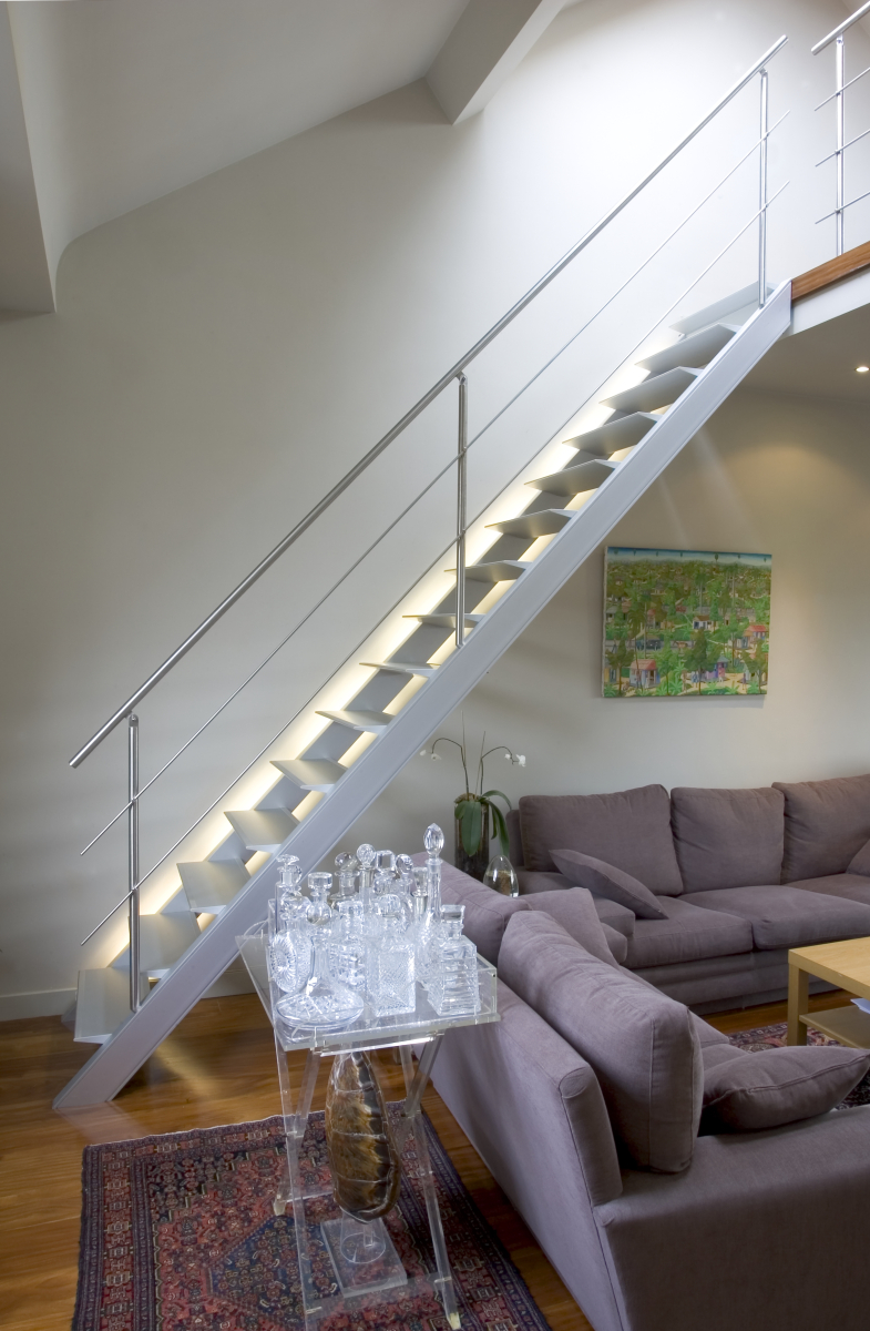 Trap Triangle in een moderne villa - Graah aluminium designtrappen