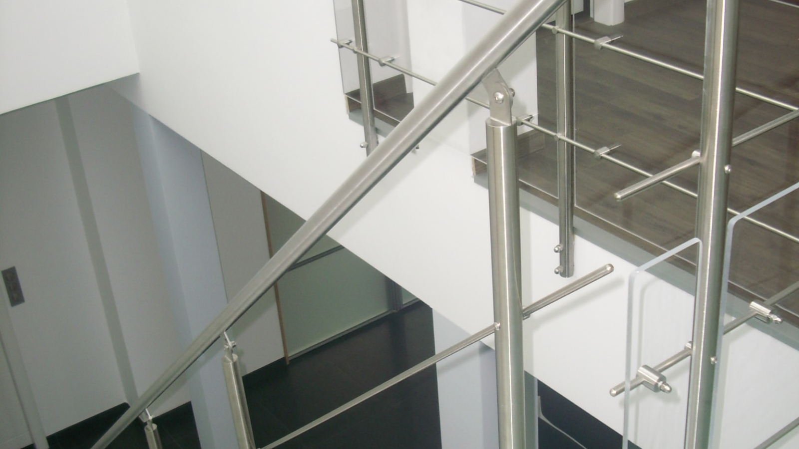 Trap Triangle in Lille (FR) - Graah aluminium designtrappen