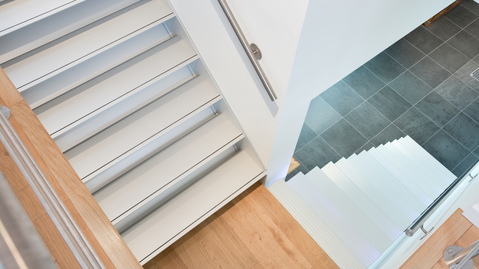 Trap Triangle en Concorde in Fretin - Graah aluminium designtrappen