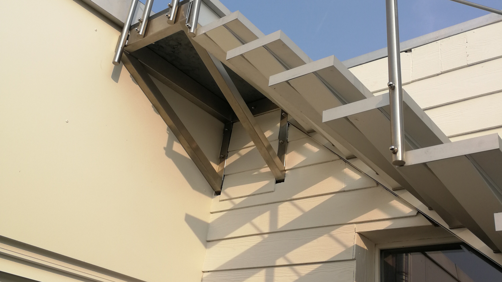 Solitaire buitentrap - Graah aluminium designtrappen